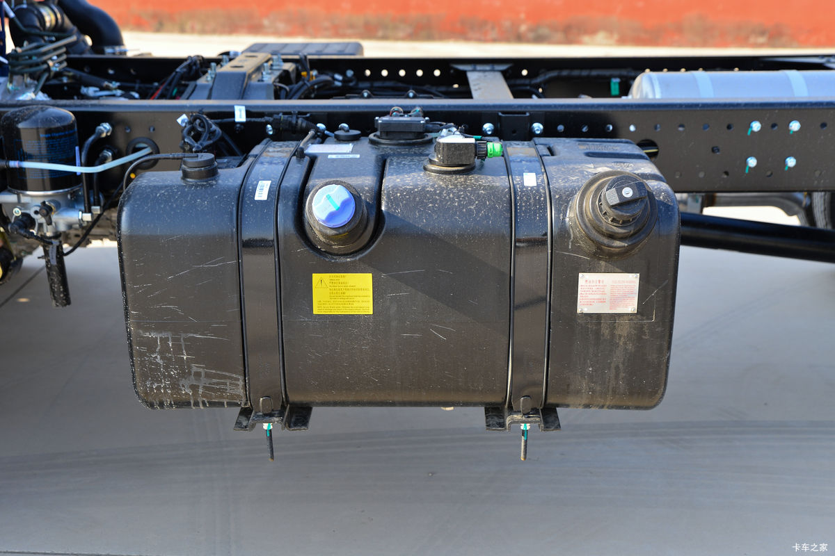 【图】中国重汽HOWO 悍将 170马力 4.15米单排仓栅式轻卡(万里扬8档)(ZZ5097CCYG3315F191)_实拍图片 ...