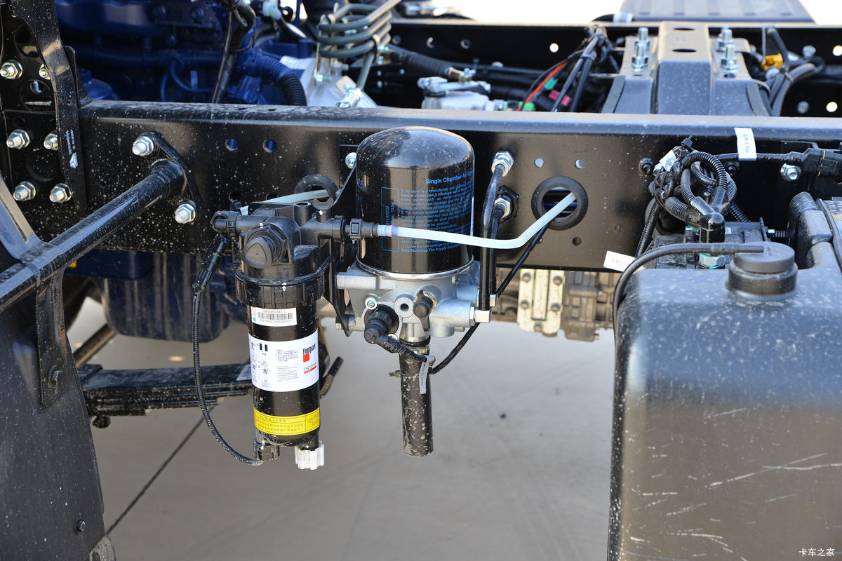 【图】中国重汽HOWO 悍将 170马力 4.15米单排仓栅式轻卡(万里扬8档)(ZZ5097CCYG3315F191)_实拍图片 ...