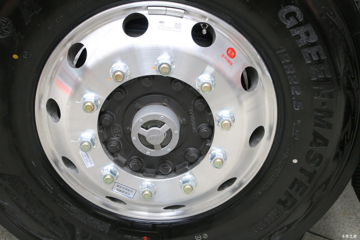 【图】一汽解放 J6V重卡 精英版 520马力 6X4 AMT自动档危险品牵引车(液缓)(CA4250P66K25T1E6Z)_实拍图片 ...