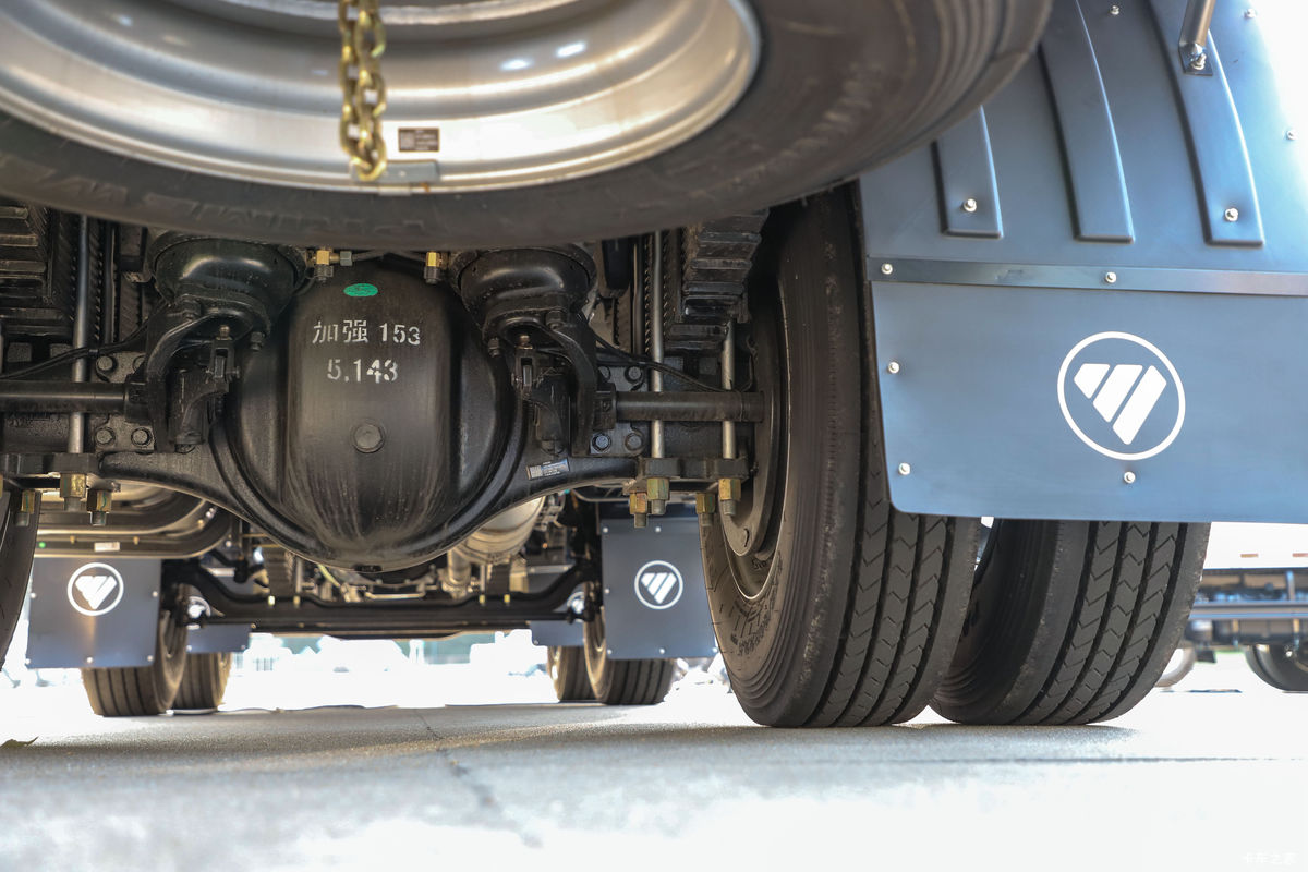 【图】福田瑞沃 圣龙ES5 Pro 240马力 6X2 6.8米栏板载货车(BJ1244VNPFB-01)_实拍图片_1805255_卡车之家