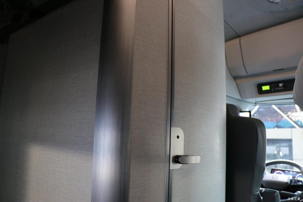 【图】远程 星瀚H 25T 6X4 甲醇混合动力牵引车(HN4250X17C9PHEVY)_实拍图片_1809340_卡车之家