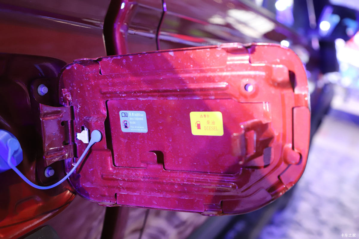 【图】中国重汽 搏胜S9 2024款 越野型探索版 2.0T柴油 190马力 自动四驱 标轴双排皮卡_实拍图片_1815005_卡车之家