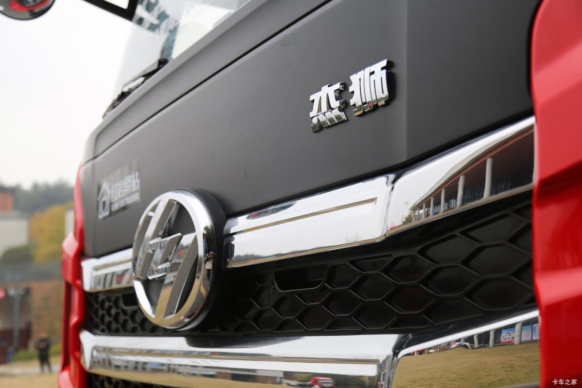 【图】上汽红岩 杰狮H6 欧标版 560马力 6X4 AMT自动档牵引车(CQ4257SK13334A)_实拍图片_1817021_卡车之家