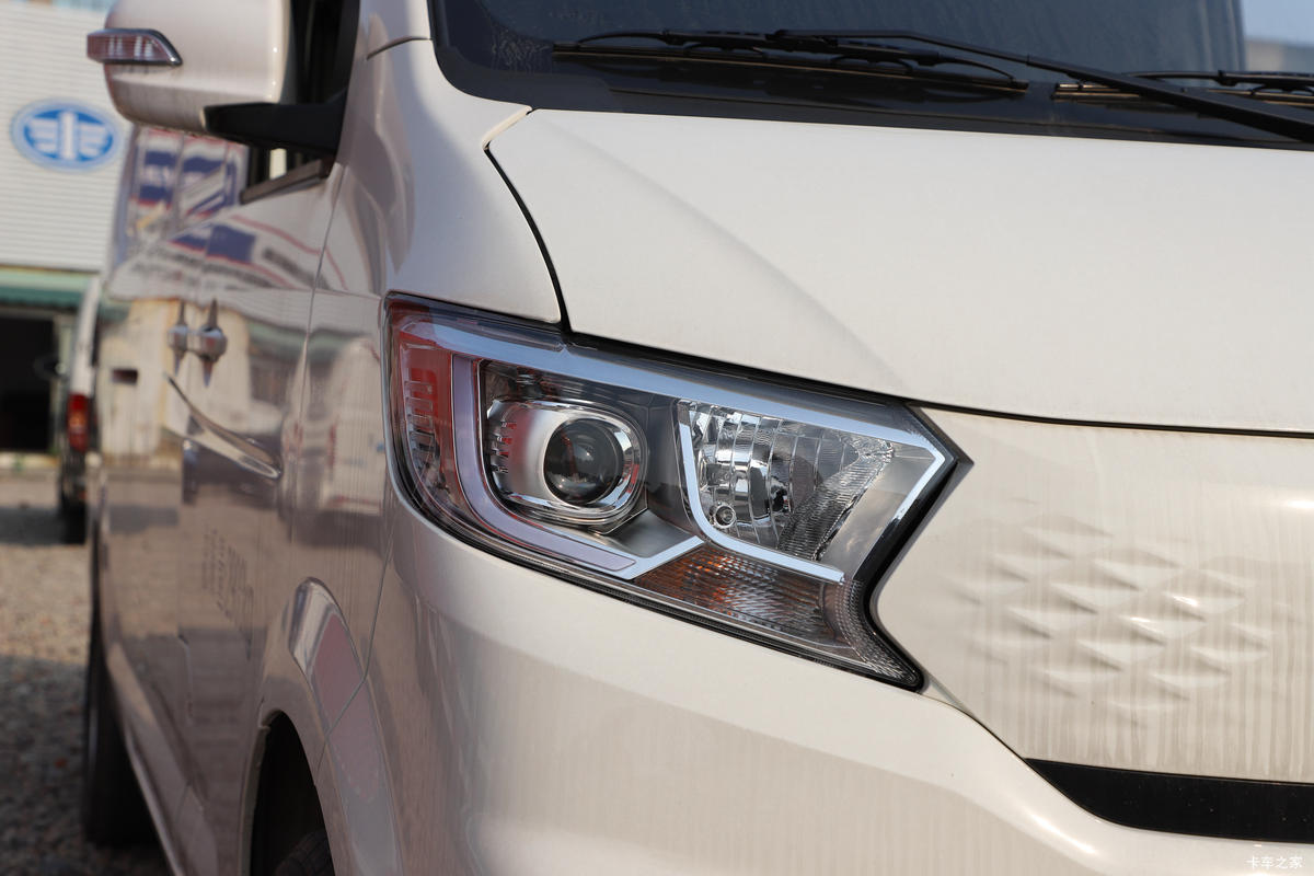 【图】长安跨越 跨越星V7EV 2022款 标准型 2.9T 2座 4.8米纯电动封闭货车41.86kWh_实拍图片_1849912_卡车之家