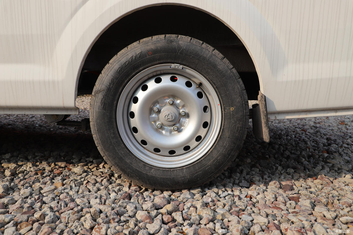 【图】长安跨越 跨越星V7EV 2022款 标准型 2.9T 2座 4.8米纯电动封闭货车41.86kWh_实拍图片_1844456_卡车之家