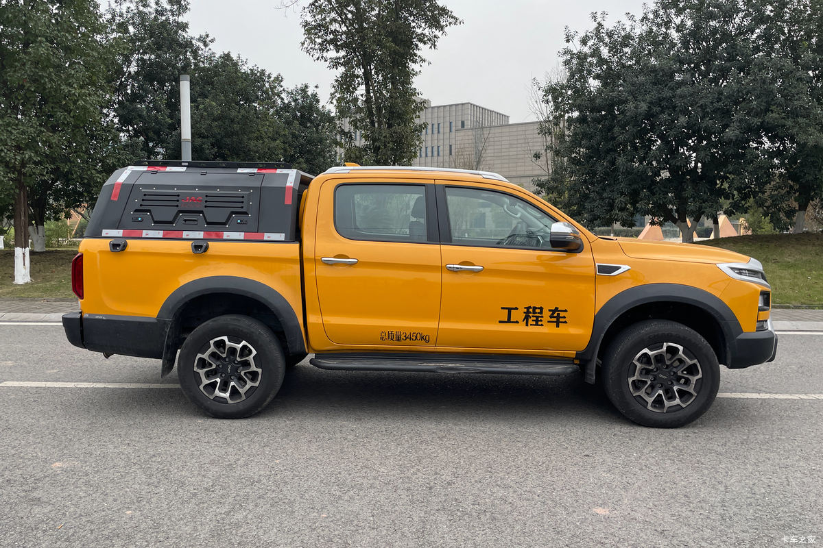 【图】江淮 悍途 2024款 公务型 2.0T汽油 231马力 自动四驱 标双排厢式皮卡_实拍图片_1852247_卡车之家