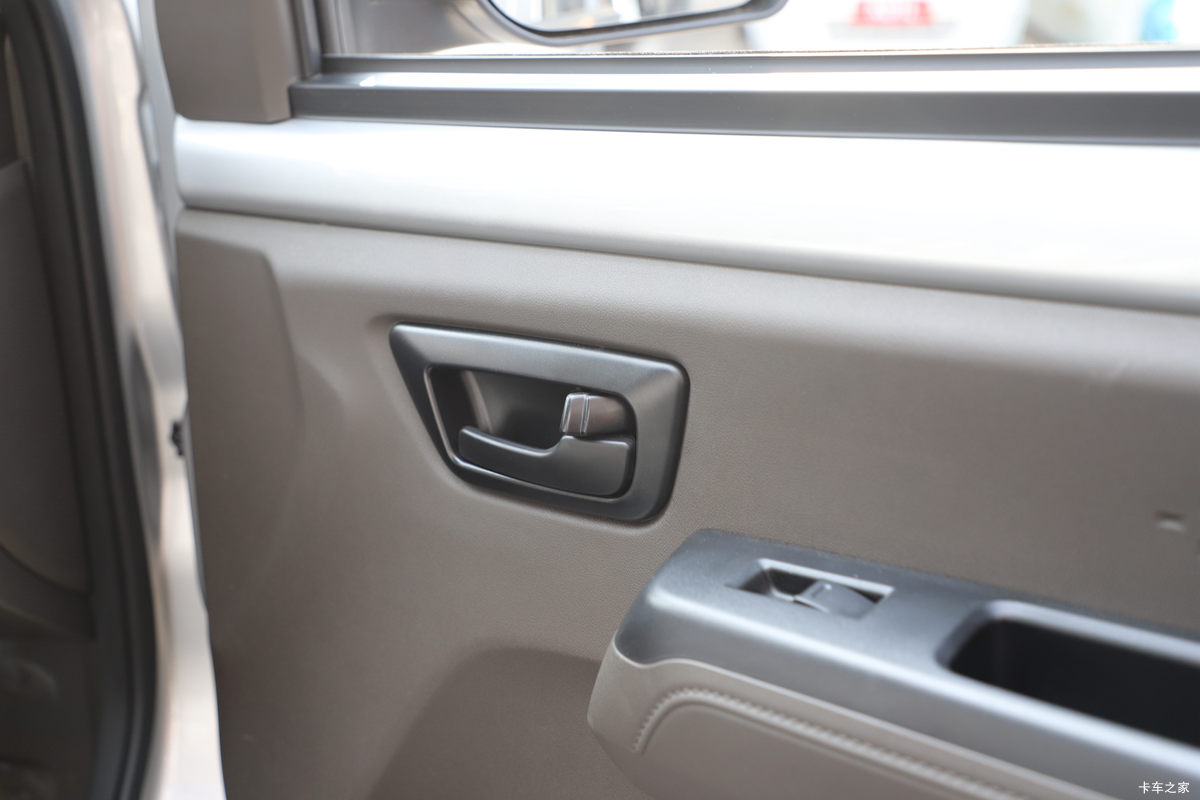 【图】东风小康 创富牛卡 LV0 1.6L 122马力 汽油 3.2米单排栏板微卡_实拍图片_1858717_卡车之家