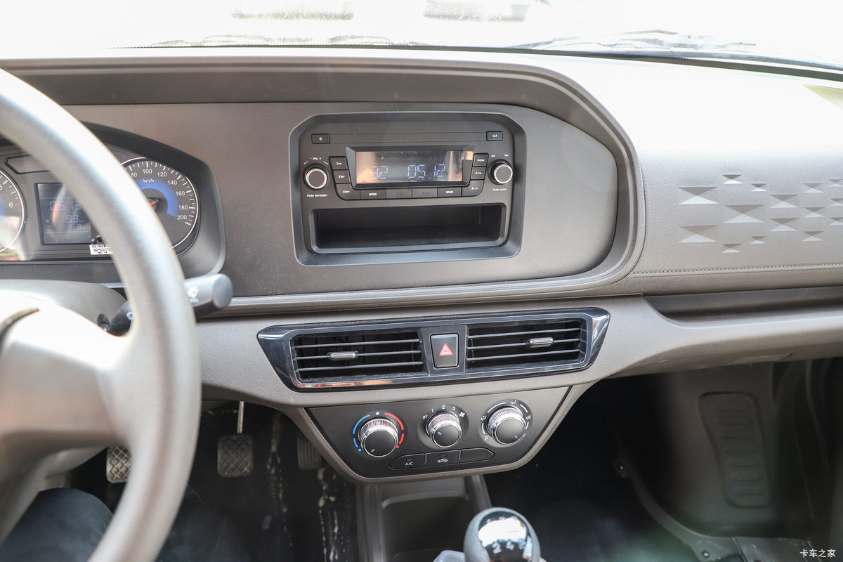 【图】东风小康 创富牛卡 LV0 1.6L 122马力 汽油 3.2米单排栏板微卡_实拍图片_1858744_卡车之家