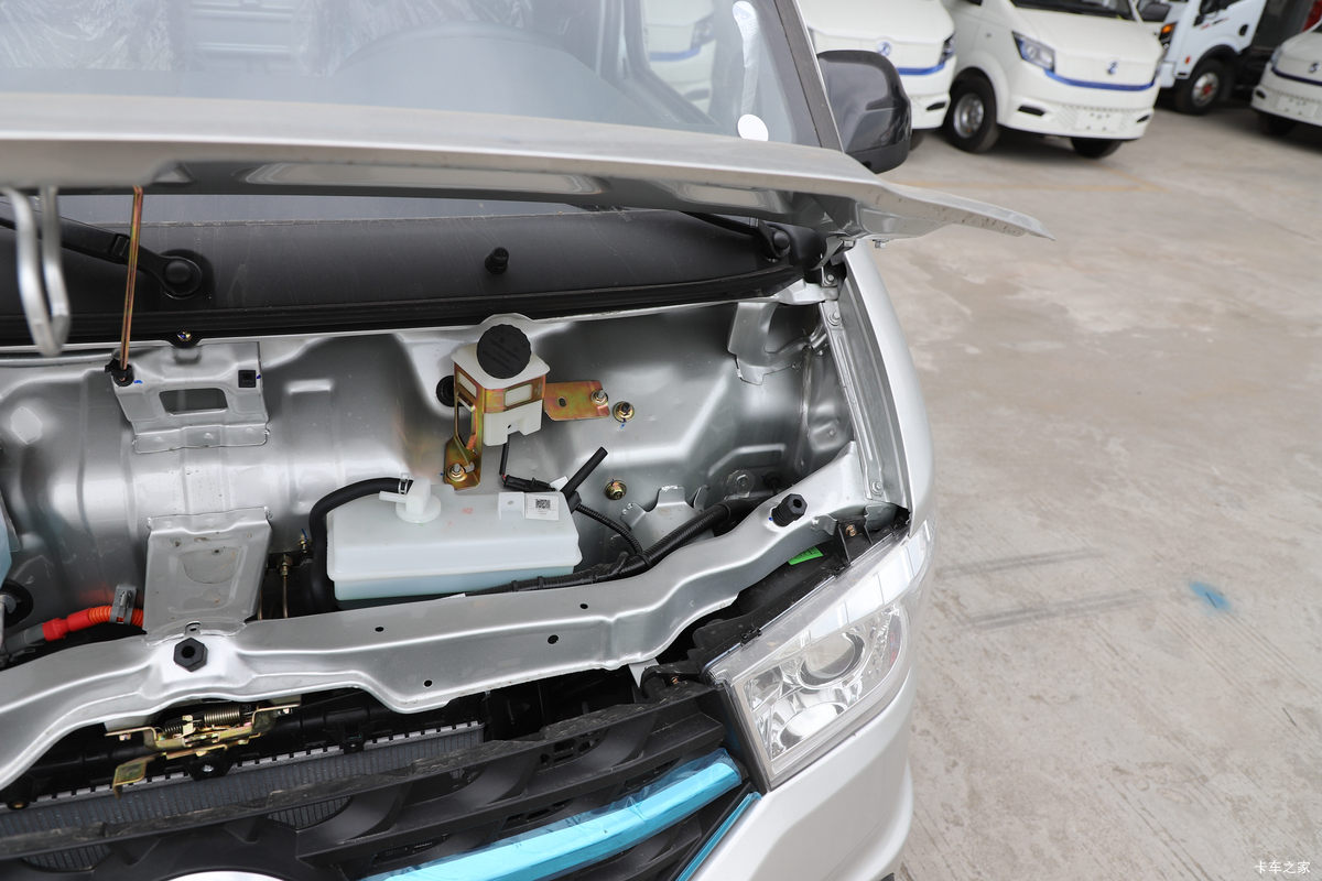 【图】东风 EV80 3T 3.05米单排纯电动仓栅式轻卡(DFA5030CCYCBEV1)41.86kWh_实拍图片_1858982_卡车之家