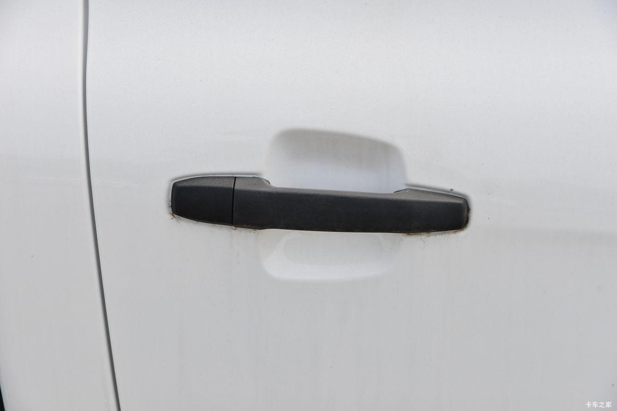 【图】江铃 宝典 2023款 2.5T柴油 140马力 手动两驱 长轴双排皮卡_实拍图片_1872956_卡车之家