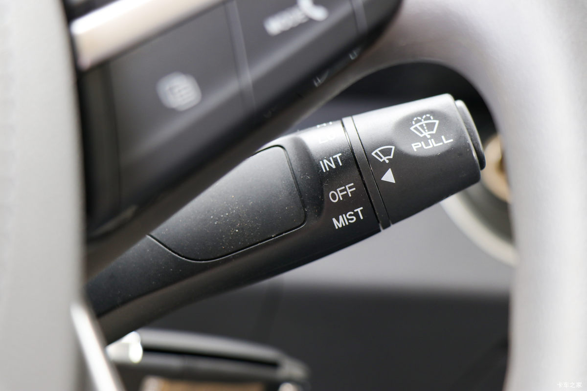 【图】江铃 乐行E路达 7.3T 4X2 6.8米纯电动厢式载货车100.46kWh_实拍图片_1875576_卡车之家