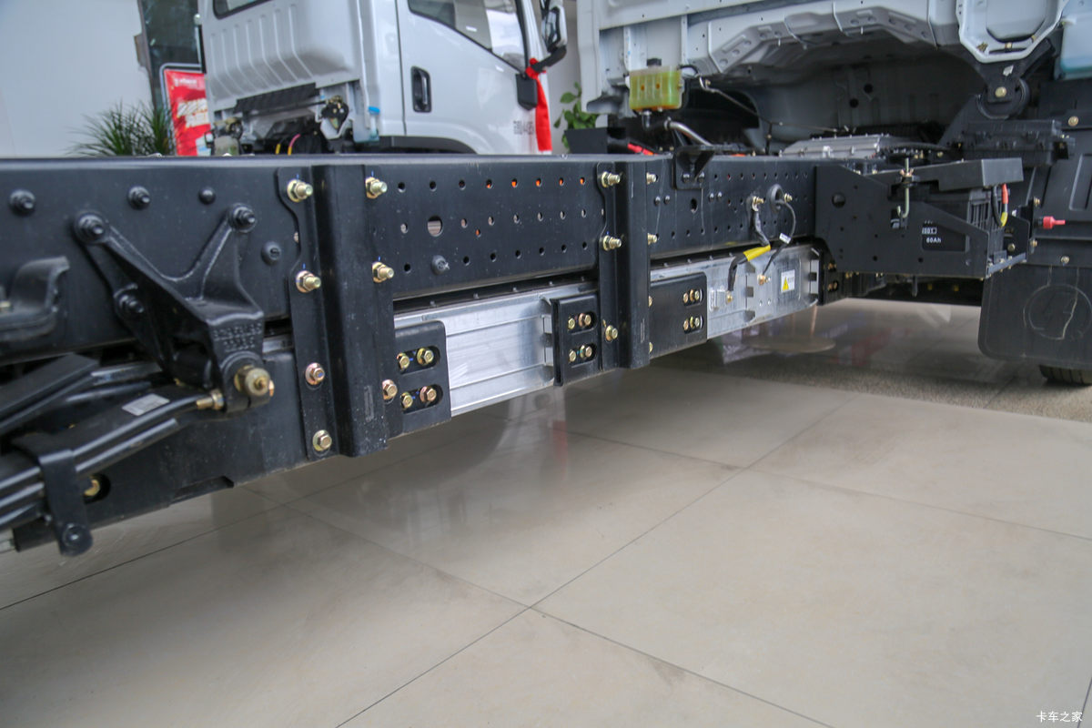 【图】陕汽商用车 智云S300 4.5T 4.2米单排纯电动厢式轻卡(气刹)100.46kWh_实拍图片_1900071_卡车之家