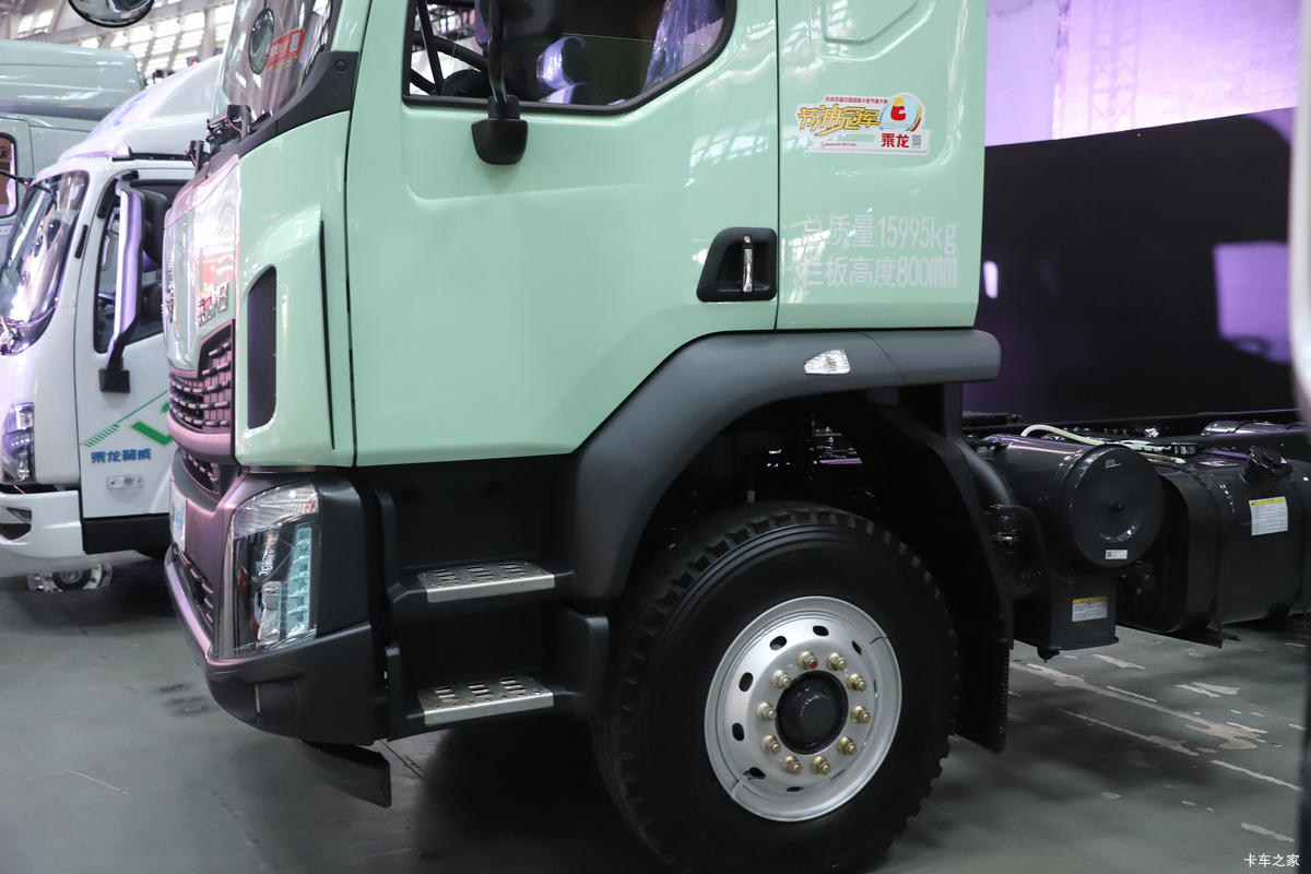 【图】东风柳汽 新乘龙M3 200马力 4X2 4.5米自卸车_实拍图片_1906184_卡车之家