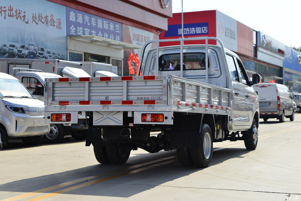 【图】东风小康 D72L 2015款LV0 1.6L 122马力 汽油 2.98米双排栏板微卡(DXK1031NC12HL)_实拍图片_1917690_卡车之家