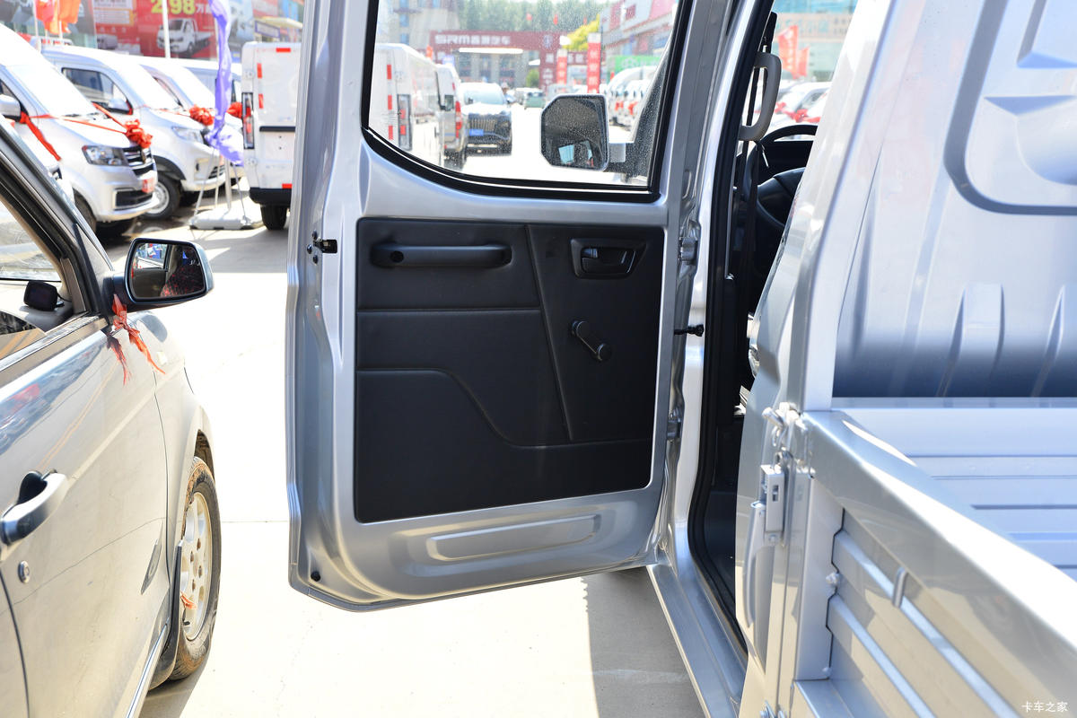 【图】东风小康 D72L 2015款LV0 1.6L 122马力 汽油 2.98米双排栏板微卡(DXK1031NC12HL)_实拍图片_1917722_卡车之家