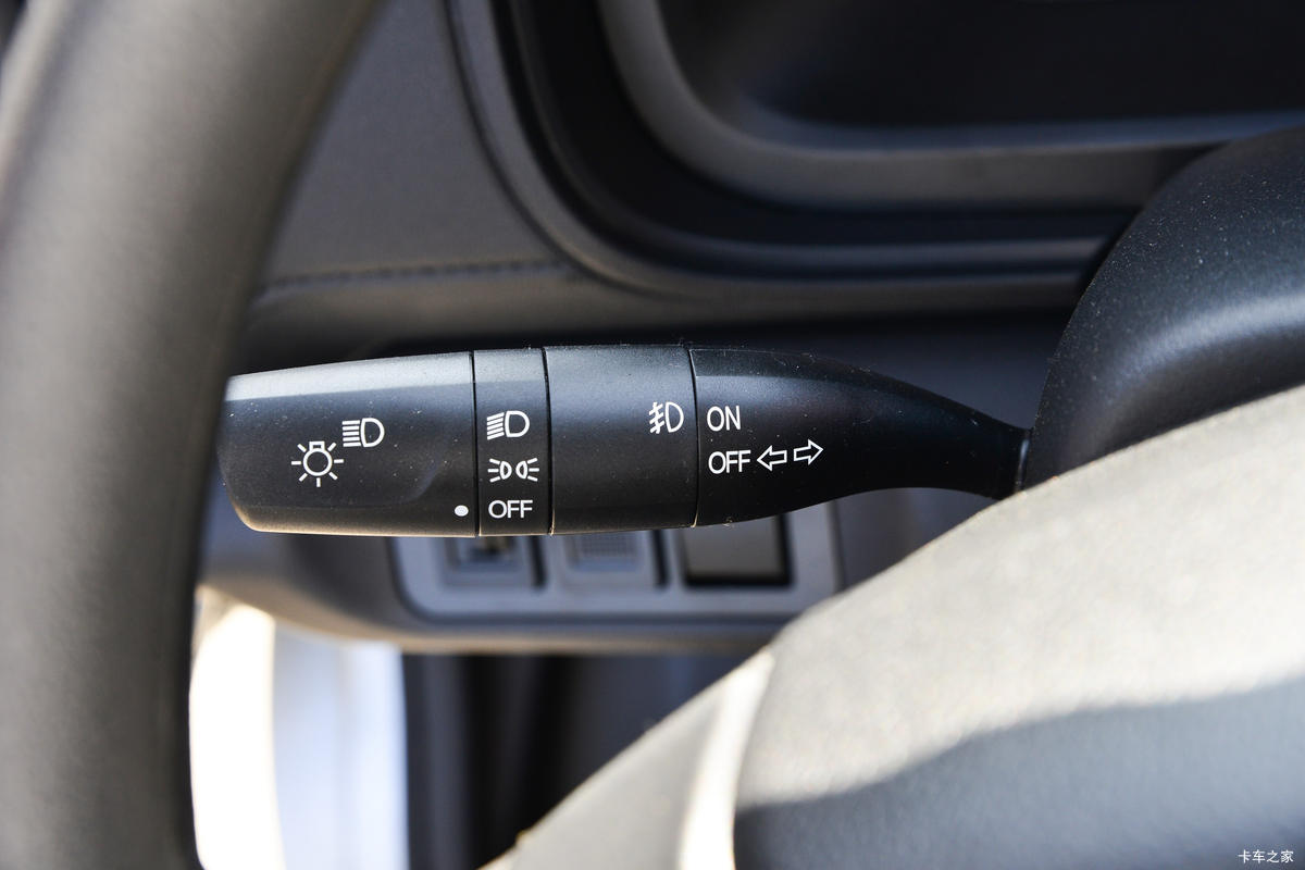 【图】东风小康 D72L 2015款LV0 1.6L 122马力 汽油 2.98米双排栏板微卡(DXK1031NC12HL)_实拍图片_1917732_卡车之家