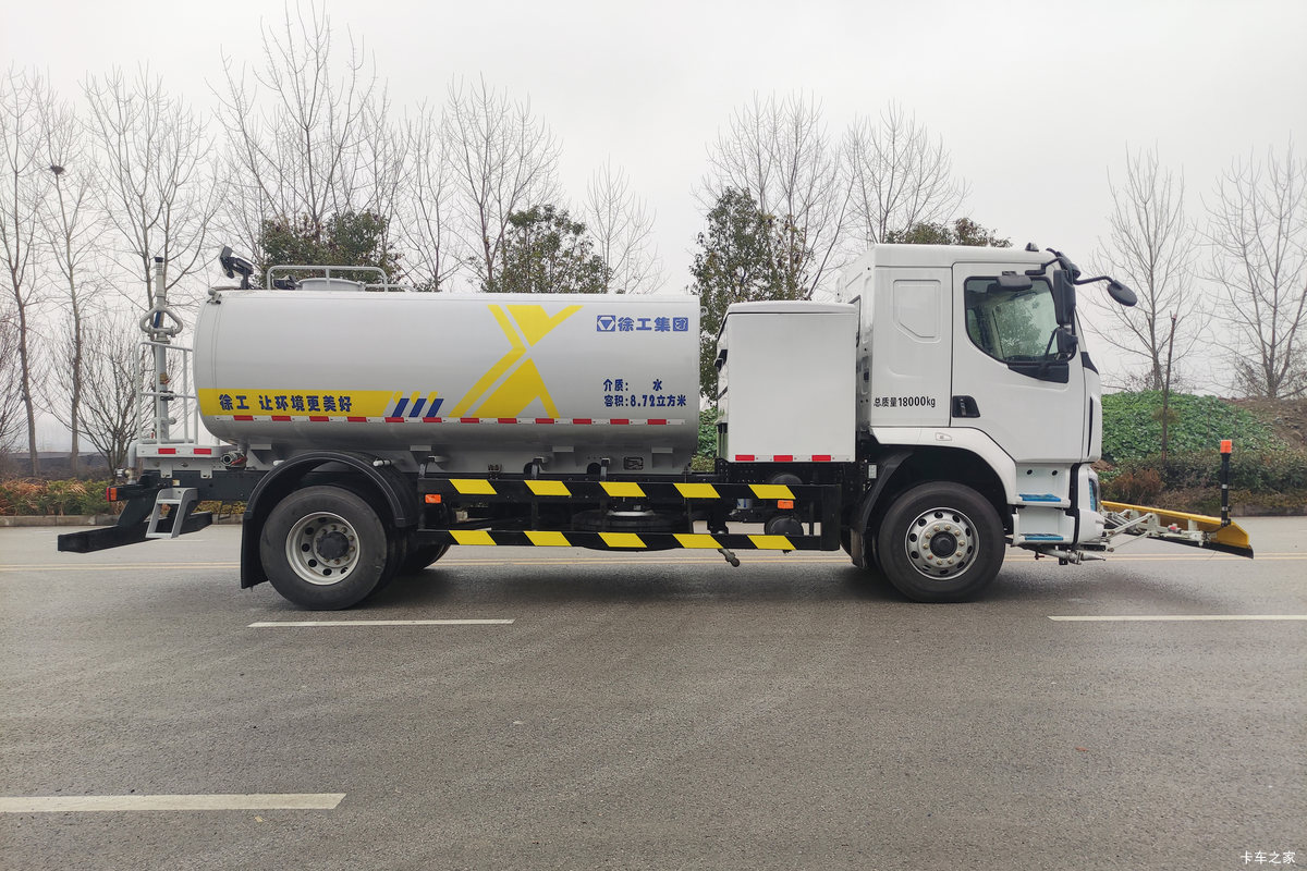 【图】东风柳汽 新乘龙M3 200马力 4X2 纯电动清洗车(徐工牌)(DXA5181GQXLBEV)210kWh_实拍图片_1925015_卡车之家