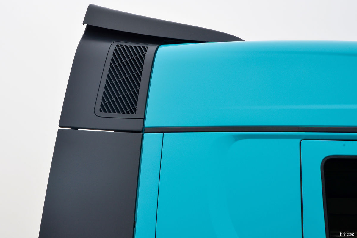 【图】东风商用车 天龙旗舰KX 王者版 580马力 6X4 LNG自动档牵引车(液缓)_实拍图片_1928763_卡车之家