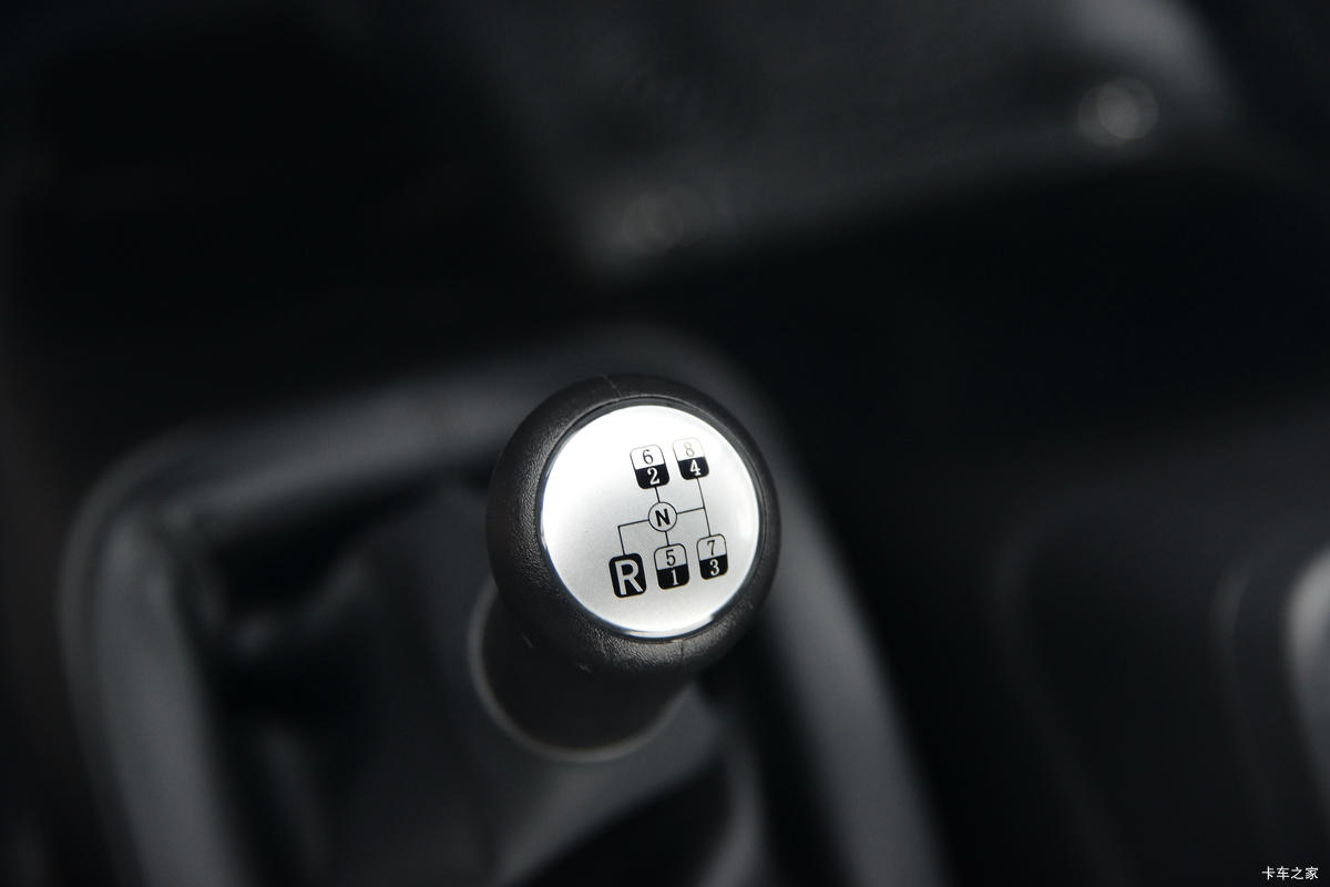 【图】东风商用车 天锦KR 星辰版 240马力 4X2 6.8米栏板载货车(中顶)_实拍图片_1930191_卡车之家