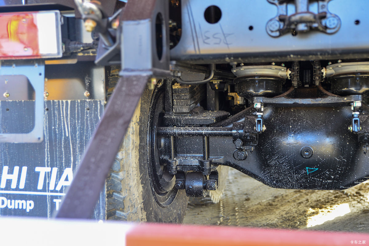 【图】东风商用车 天龙KC重卡 擎天版 465马力 8X4 6.8米自卸车(国六)_实拍图片_1932353_卡车之家