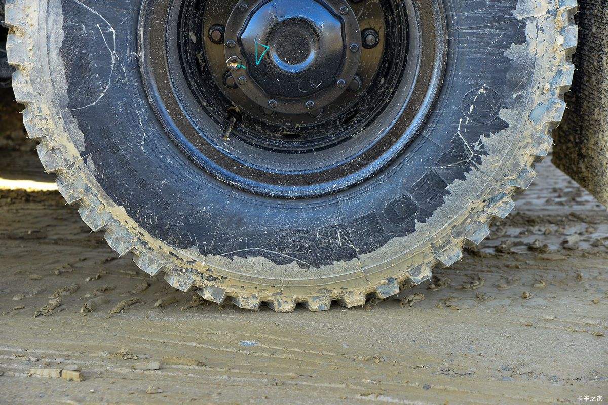 【图】东风商用车 天龙KC重卡 擎天版 465马力 8X4 6.8米自卸车(国六)_实拍图片_1932353_卡车之家