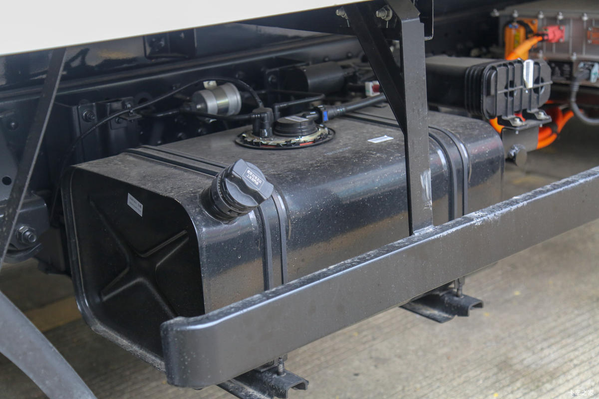 【图】比亚迪T5 财富版 4.5T 3.94米单排插电式增程混合动力冷藏车(BYD5040XLCHEV1)18.3kWh_实拍图片 ...