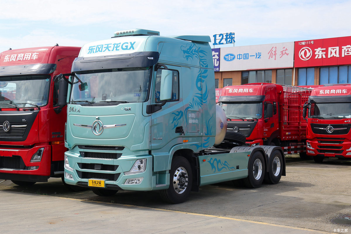 【图】东风商用车 天龙旗舰GX 580马力 6X4 LNG自动档牵引车(液缓)(DFH4250DX13)_实拍图片_1942030_卡车之家
