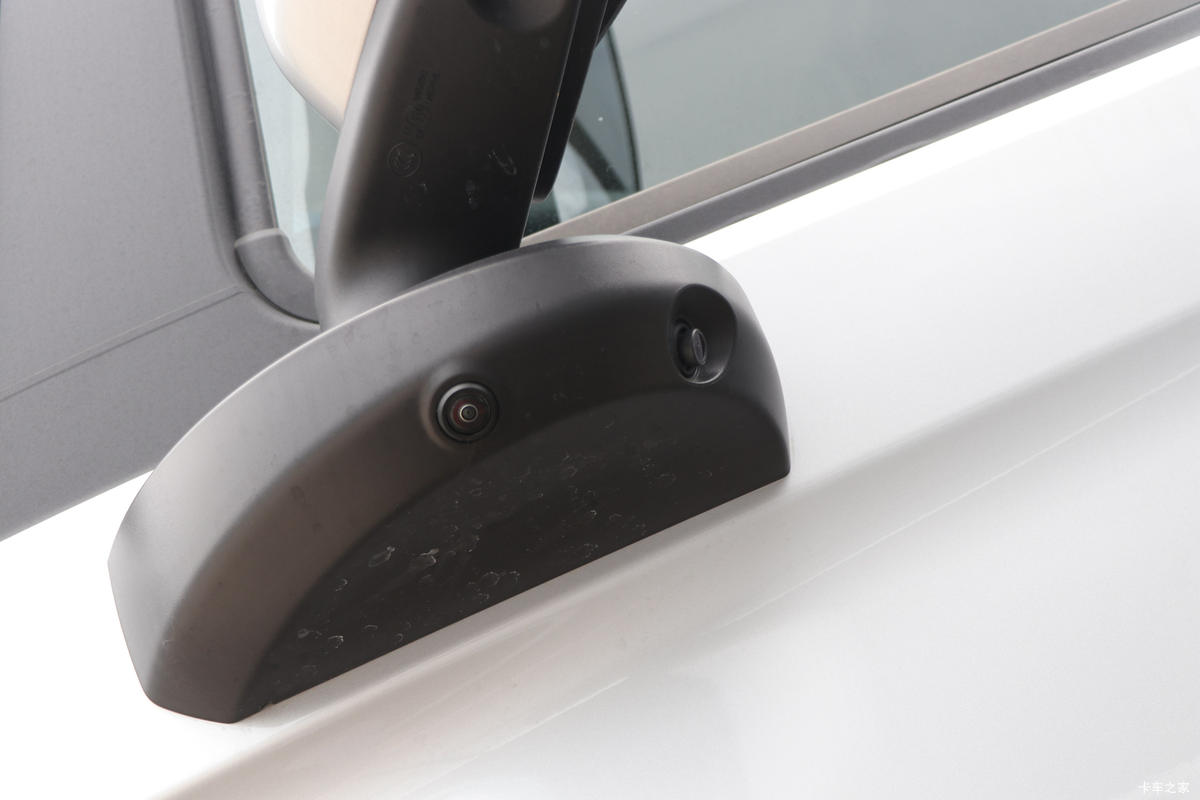 【图】北京重卡 追梦 舒适版 580马力 6X4 LNG自动档牵引车(BJ4250G6CP)_实拍图片_1945913_卡车之家