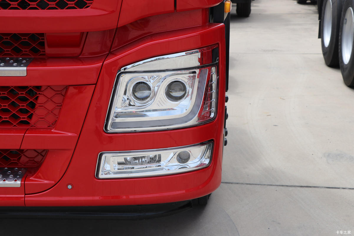 【图】东风商用车 天龙KL重卡 520马力 6X4 LNG牵引车(液缓)_实拍图片_1946575_卡车之家