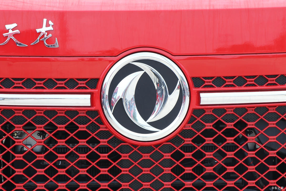 【图】东风商用车 天龙KL重卡 520马力 6X4 LNG牵引车(液缓)_实拍图片_1946575_卡车之家