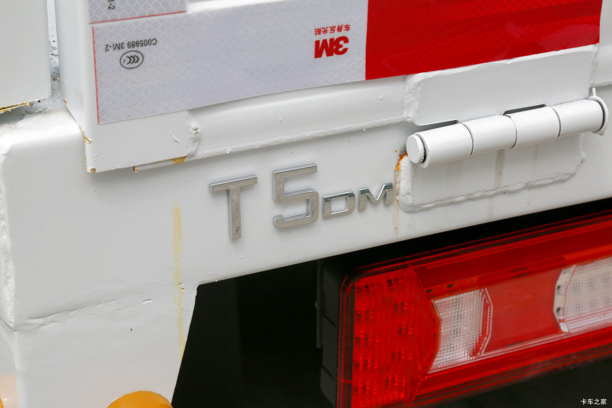 【图】比亚迪T5 财富版 4.5T 4.005米单排插电式增程混合动力栏板轻卡18.3kWh_实拍图片_1950653_卡车之家
