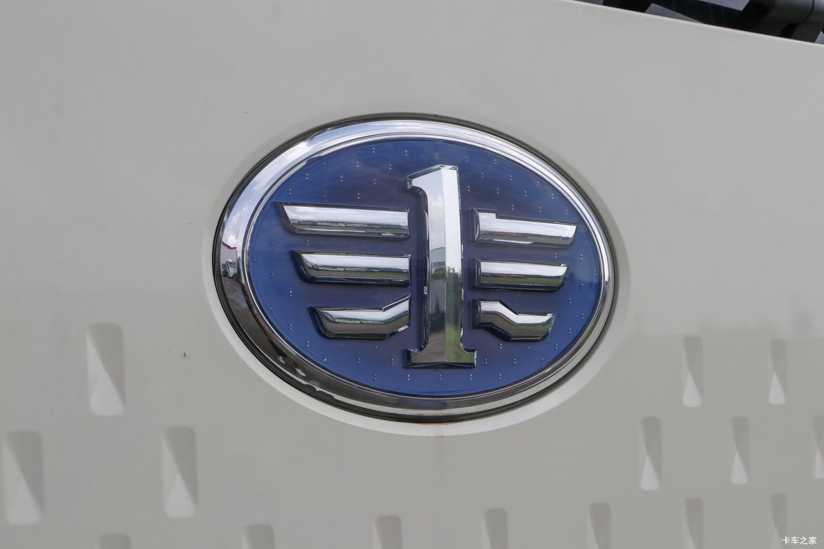 【图】一汽解放 J6L 6X4 纯电动牵引车(CA4250P62T1BEVA5)350kWh_实拍图片_1950785_卡车之家