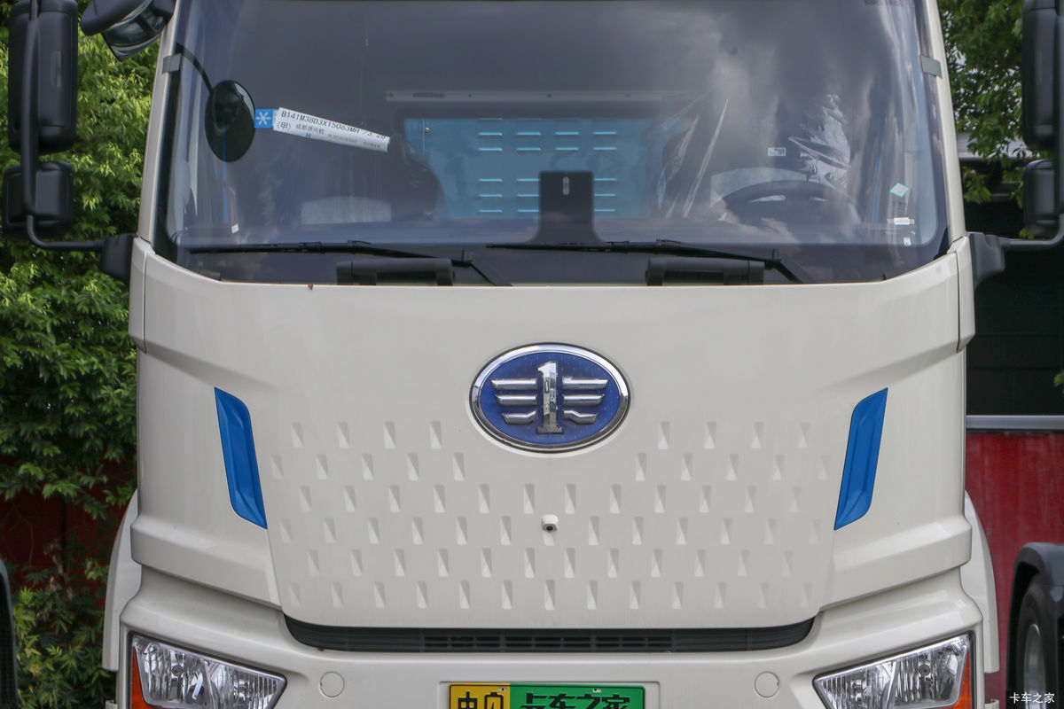 【图】一汽解放 J6L 6X4 纯电动牵引车(CA4250P62T1BEVA5)350kWh_实拍图片_1950785_卡车之家
