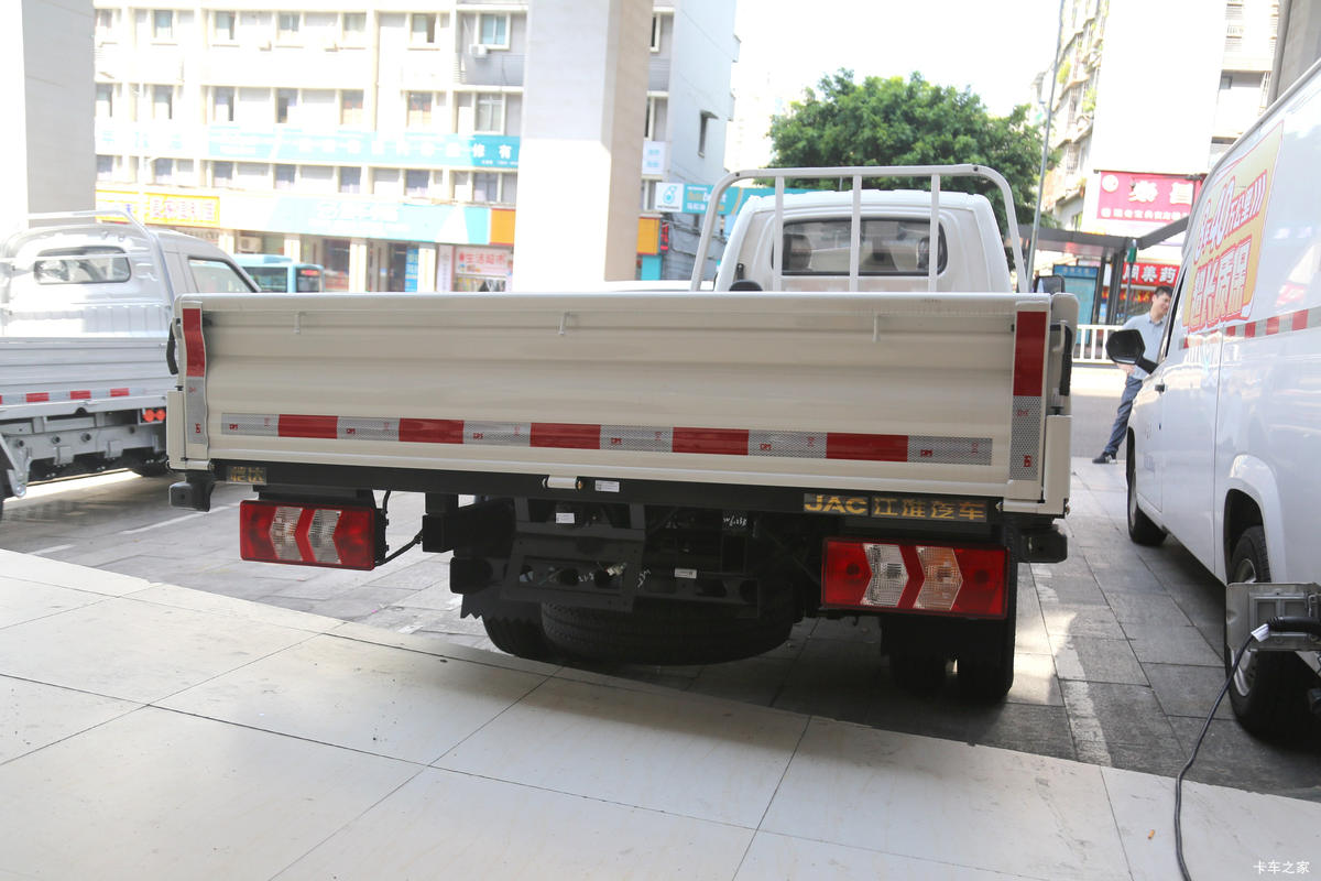 【图】江淮 恺达HX6 3.5T 3.8米单排插电式增程混合动力栏板微卡(HFC1030SHEV2)17.28kWh_实拍图片_1976997_卡车之家