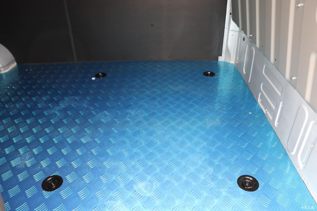 【图】SRM鑫源 E3L 2024款标准型 3T 4.9米纯电动封闭货车41.86kWh_实拍图片_1978187_卡车之家