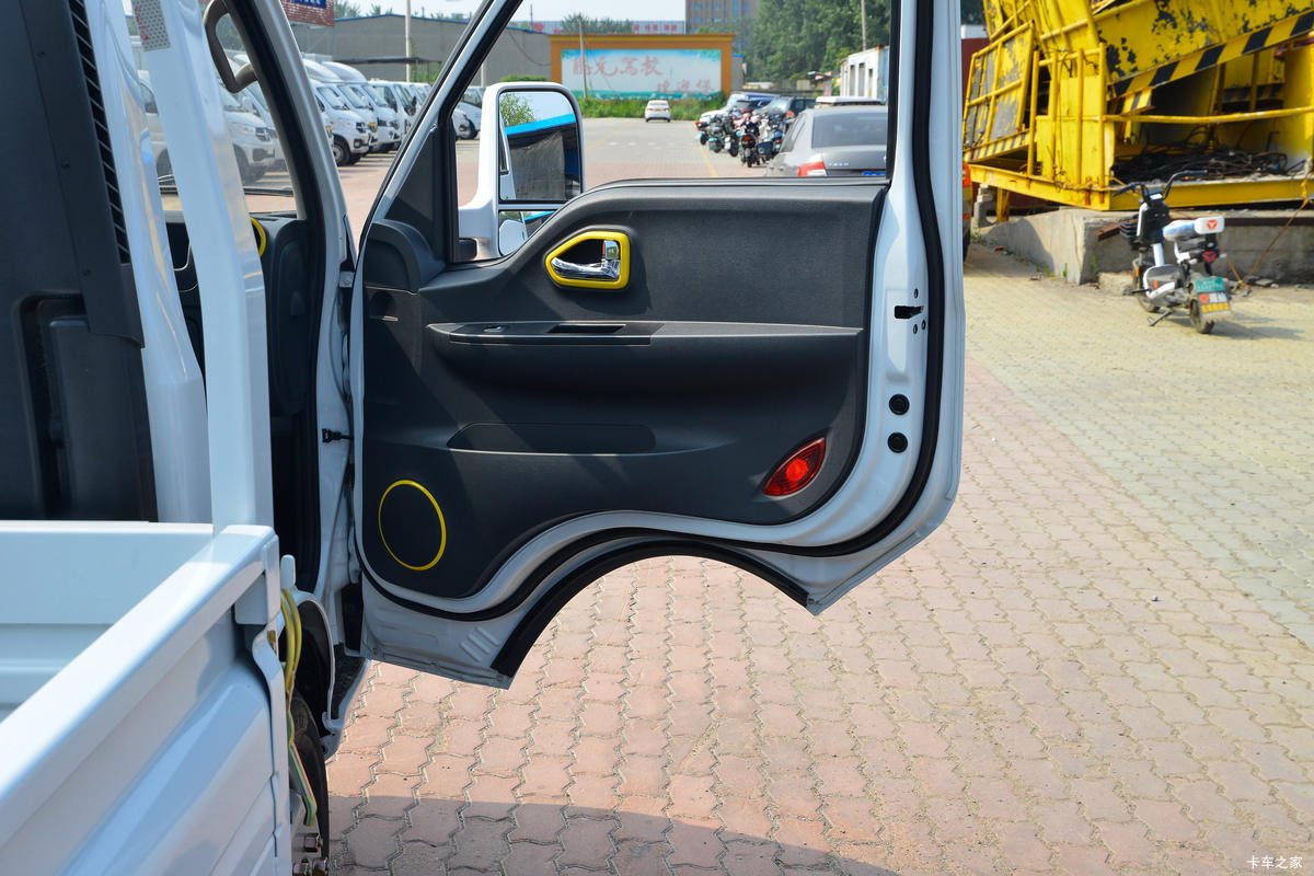 【图】东风途逸 T5 1.6L 122马力 汽油 3.81米单排栏板小卡(EQ1033S16QCC)_实拍图片_1984705_卡车之家