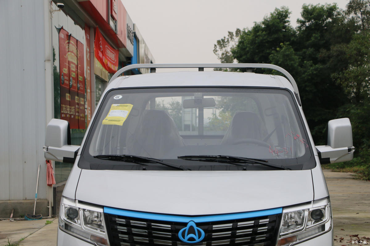 【图】长安跨越 新豹T3 PLUS EV 3T 3.2米单排纯电动栏板微卡41.86kWh_实拍图片_2006726_卡车之家