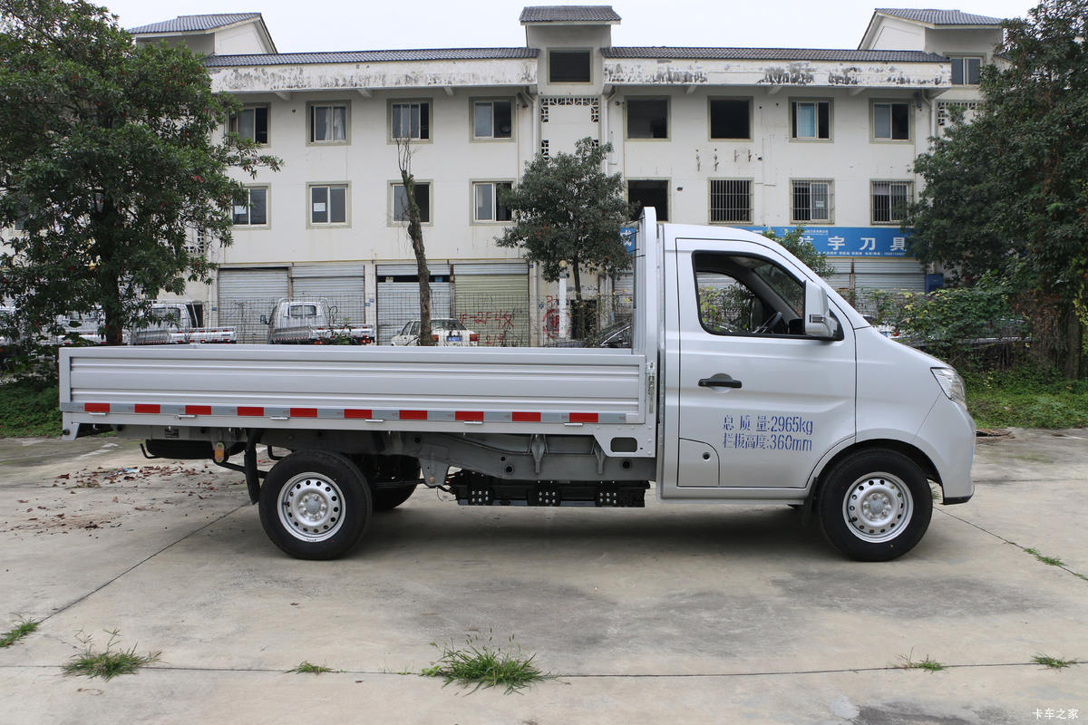 【图】长安跨越 新豹T3 PLUS EV 3T 3.2米单排纯电动栏板微卡41.86kWh_实拍图片_2006726_卡车之家
