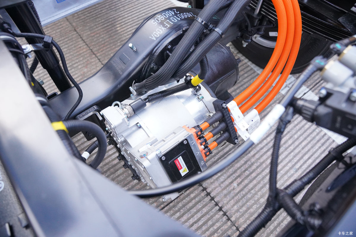 【图】江淮 帅铃ES9 4.5T 4.15米单排纯电动厢式轻卡120.27kWh_实拍图片_2007244_卡车之家