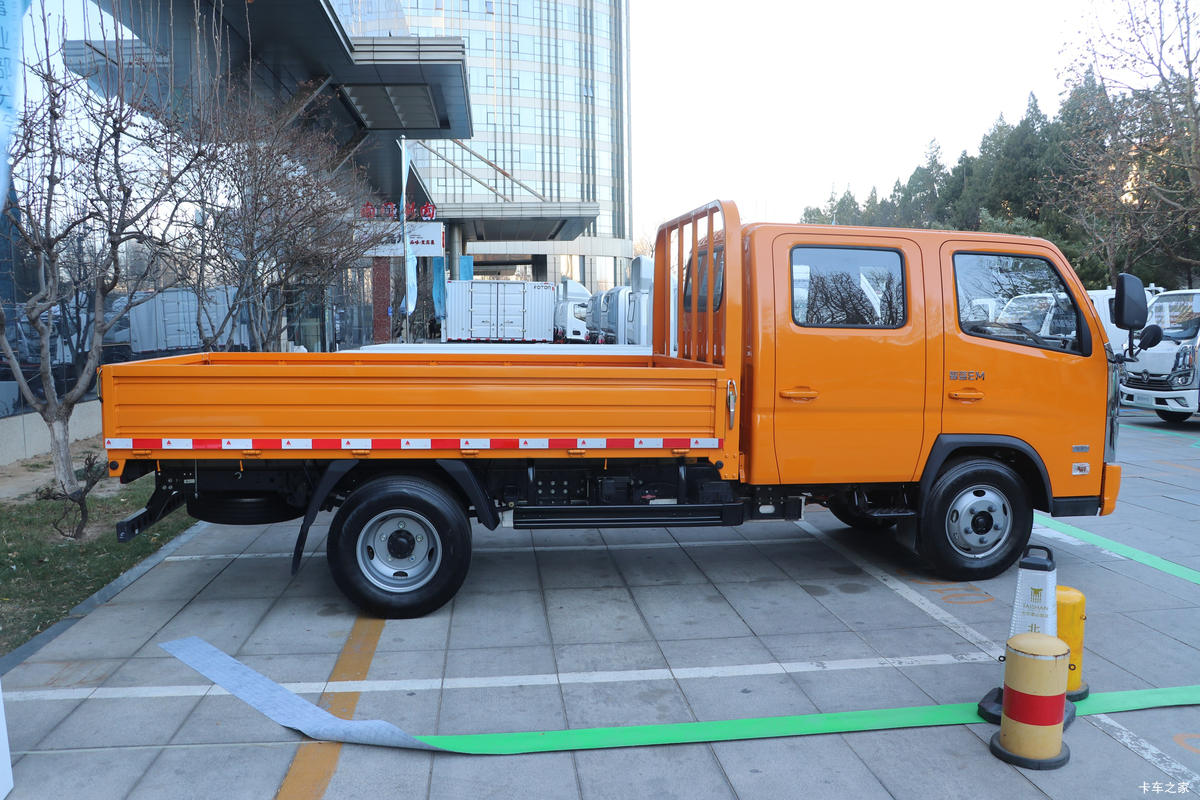 【图】福田奥铃 智蓝EM 4.5T 3.17米双排纯电动栏板轻卡77.28kWh_实拍图片_2011901_卡车之家