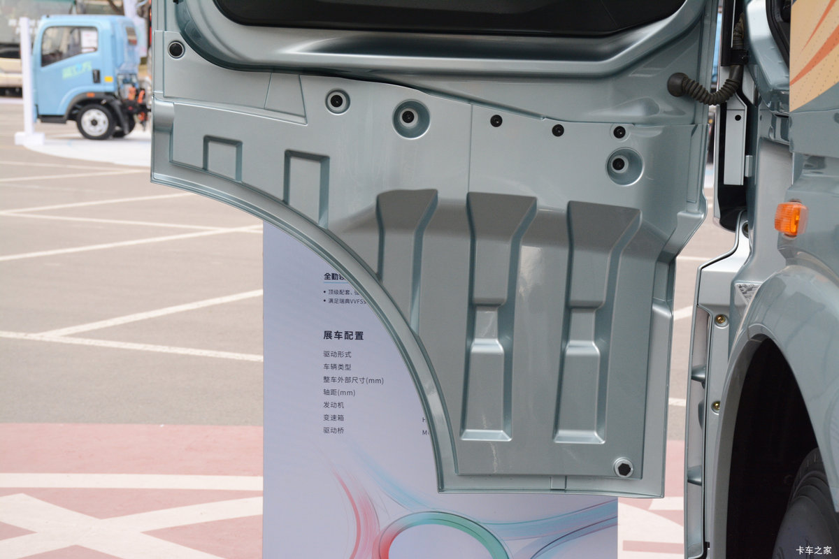 【图】中国重汽 HOWO TH7-N重卡 540马力 6X4 AMT自动档牵引车(ZZ4257V324HF1H)_实拍图片_2012893_卡车之家