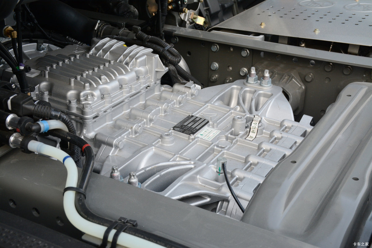 【图】中国重汽 HOWO TH7-N重卡 540马力 6X4 AMT自动档牵引车(ZZ4257V324HF1H)_实拍图片_2012929_卡车之家