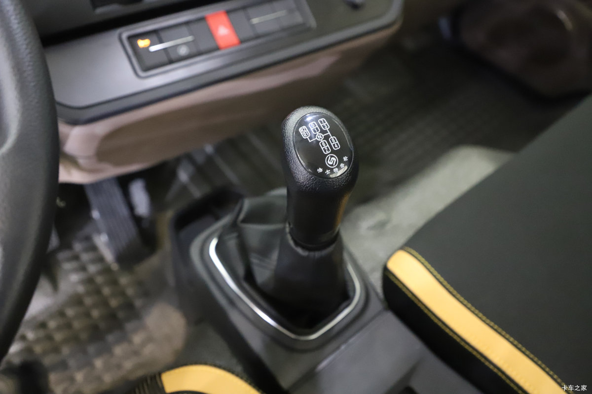 【图】解放 虎VH 复合版 129马力 LNG 4.2米单排栏板轻卡_实拍图片_2013338_卡车之家