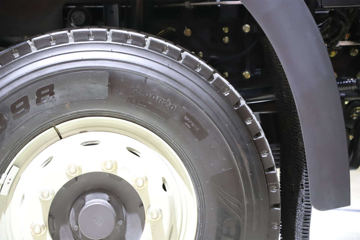 【图】一汽解放 J6P 8X4 7.8米纯电动自卸车400.61kWh_实拍图片_2015805_卡车之家