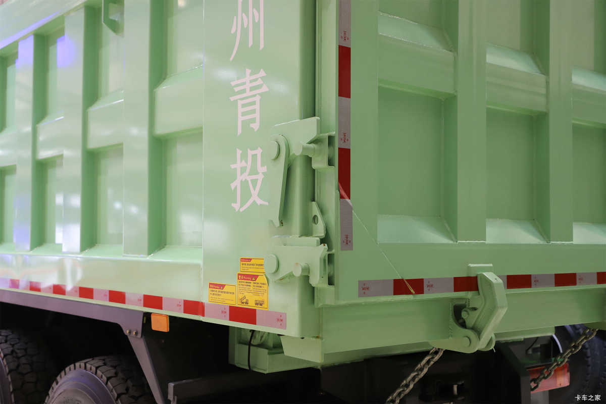 【图】一汽解放 J6P 8X4 7.8米纯电动自卸车400.61kWh_实拍图片_2015824_卡车之家