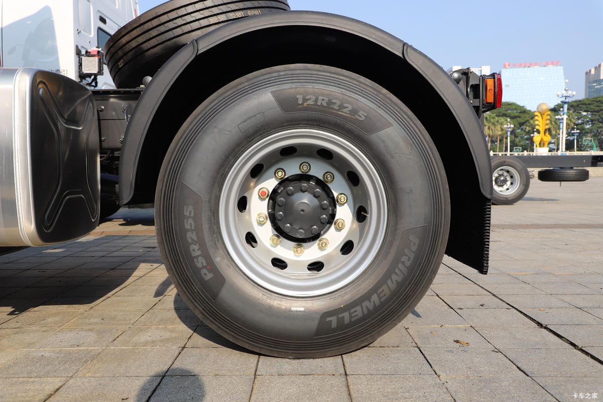 【图】东风柳汽 乘龙H7 480马力 4X2 牵引车_实拍图片_4001526_卡车之家