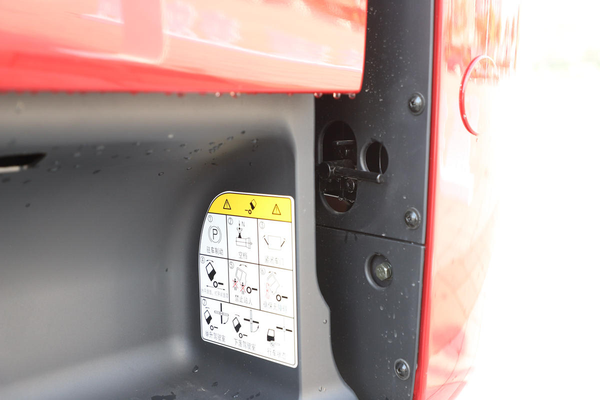 【图】东风柳汽 乘龙H7 480马力 4X2 牵引车_实拍图片_4001553_卡车之家