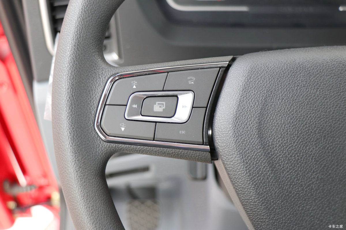 【图】陕汽商用车德御Q300S 轻量化版 14.8L LNG 540马力 6X4 法士特12档 高顶双卧 牵引车_实拍图片_4001941_卡车之家