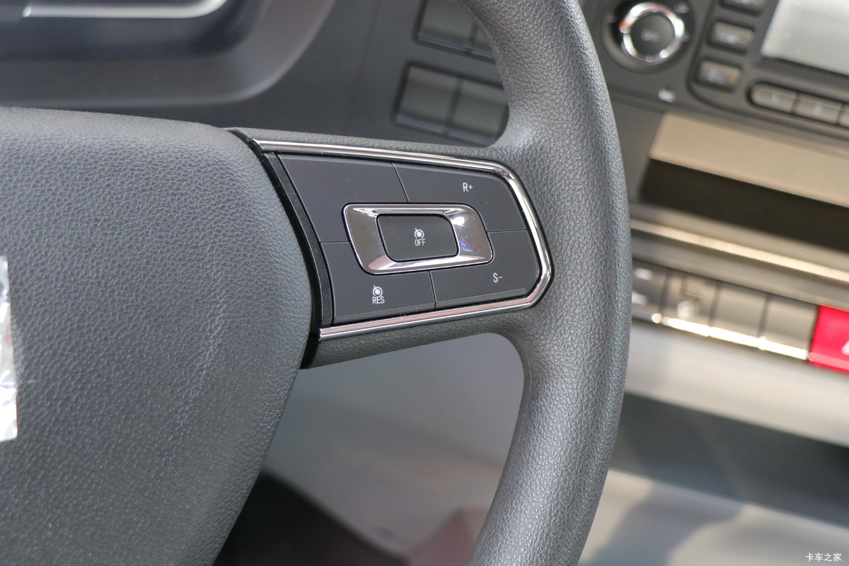 【图】陕汽商用车德御Q300S 轻量化版 14.8L LNG 540马力 6X4 法士特12档 高顶双卧 牵引车_实拍图片_4001941_卡车之家