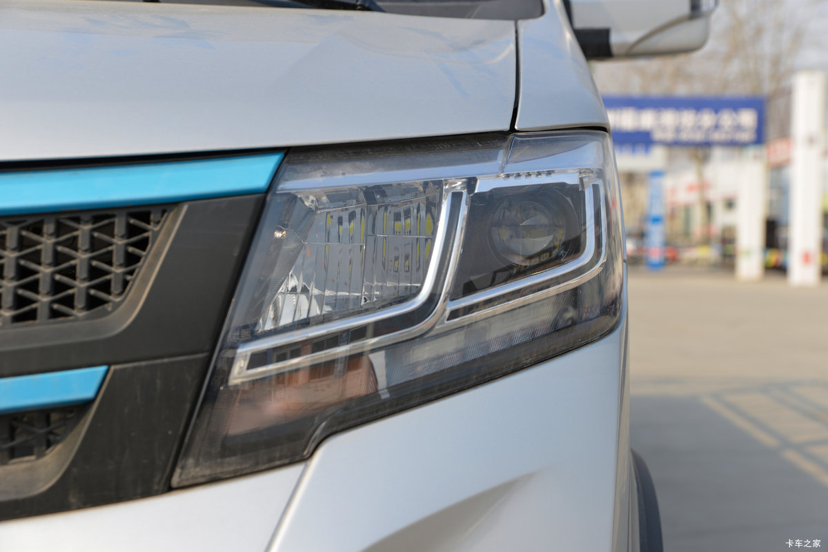 【图】长安跨越王X3 PLUS EV 舒适版 3.4T 3.8米单排纯电动仓栅式微卡56.67kWh_实拍图片_4011680_卡车之家